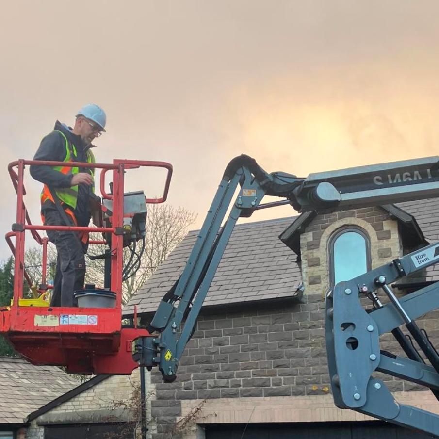 High gutters & roofs? We are here to help with MEWP expertise » Level ...